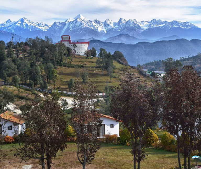Visit this Hidden Gem of India in Uttarakhand: Chaukori