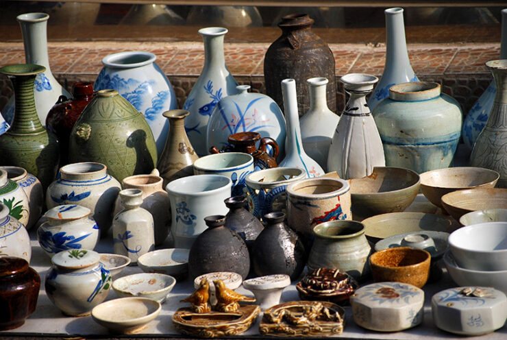 Bo Sang Umbrella and Sankampaeng Crafts Festivals: A Tribute to Tradition