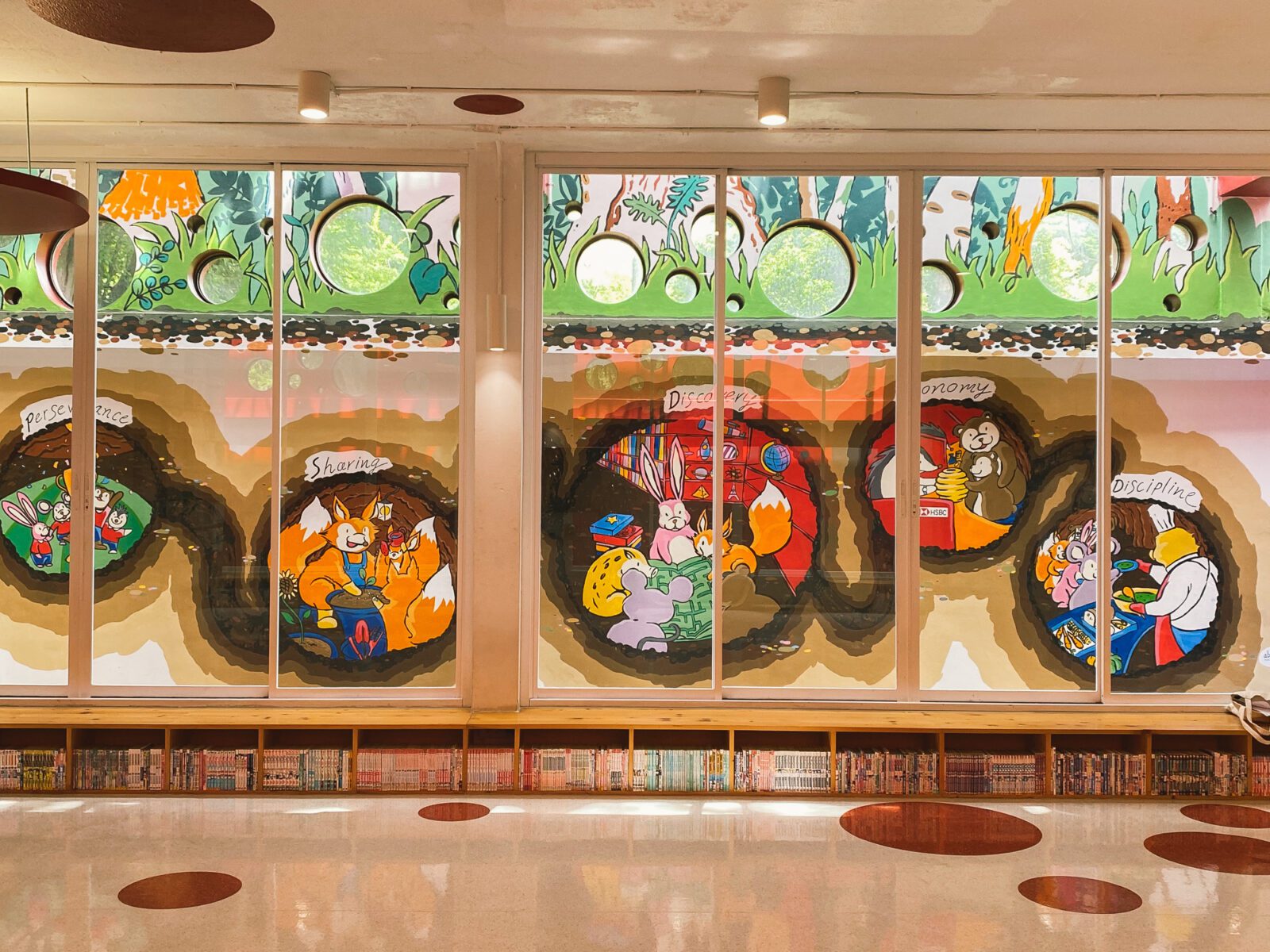 Lumpini Public Library: Where Work Meets Play