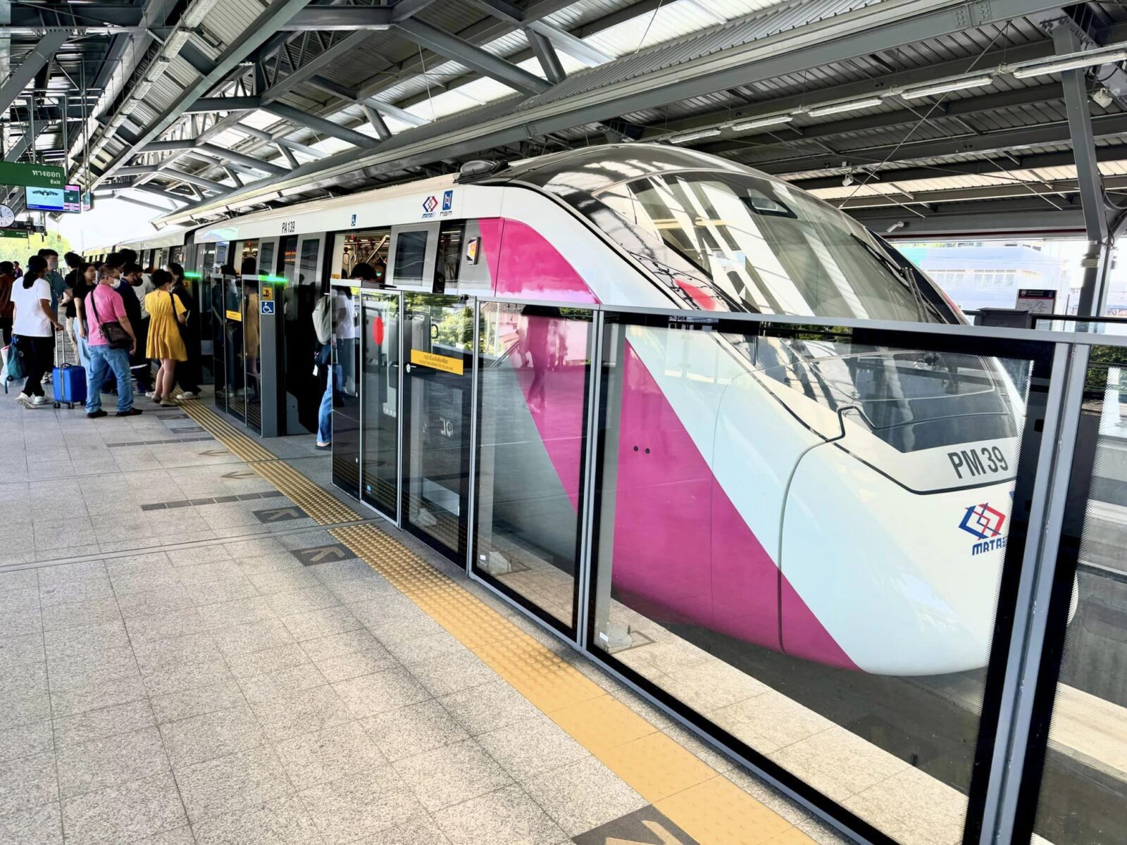 Bangkok's Pink Monorail: Your Ticket to Weekend Adventures!
