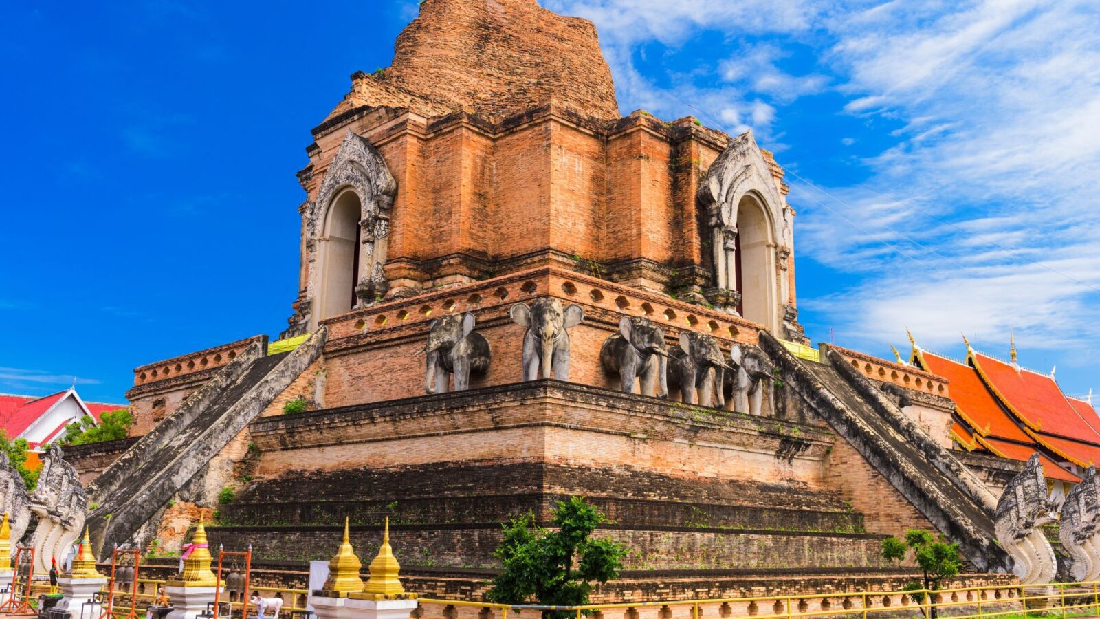 Exploring Wat Chedi Luang: A Guide for Expats in Thailand