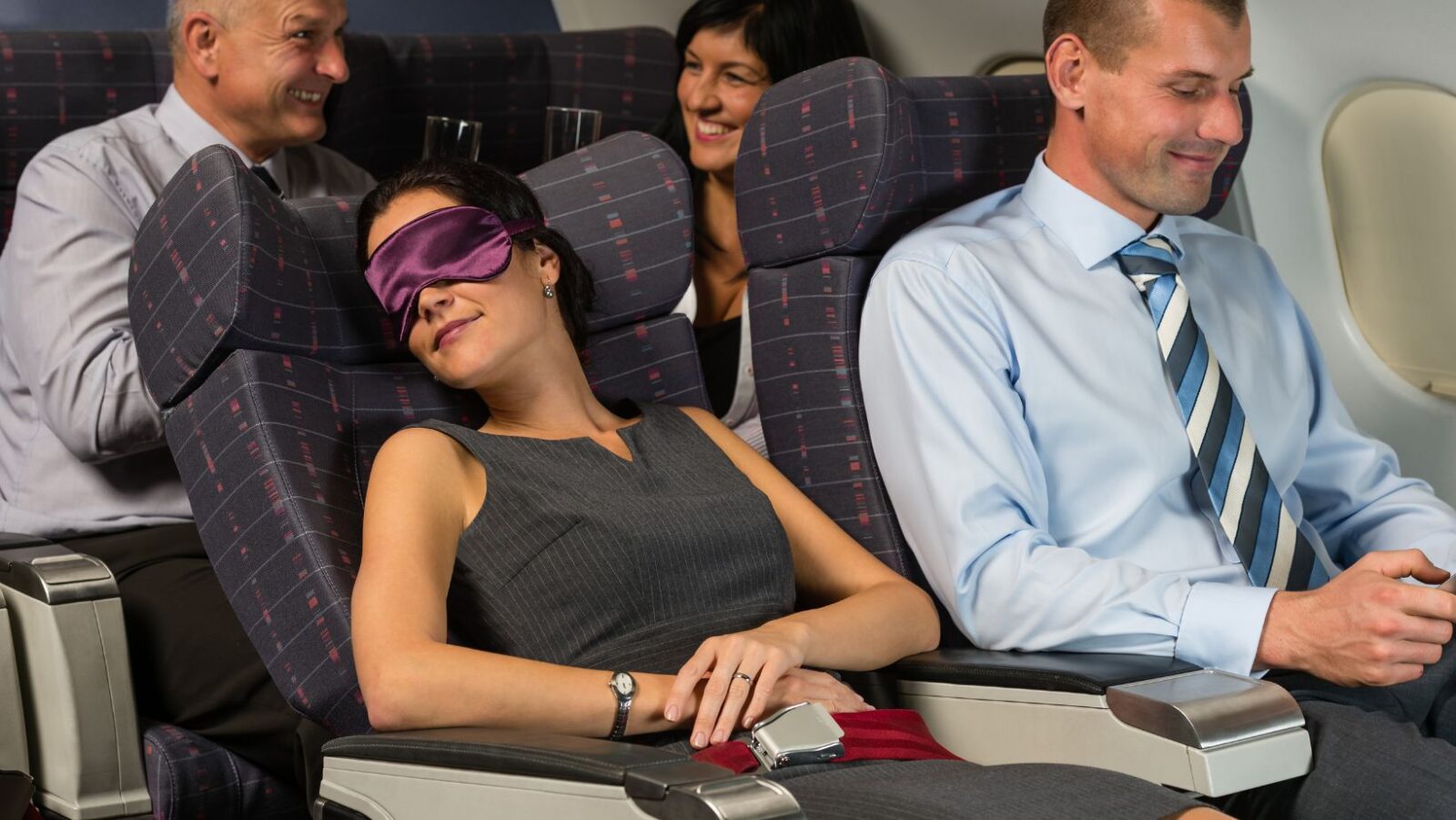 Window Seat vs Aisle Seat – The Ongoing Traveler Debate